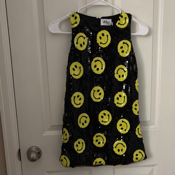 Lola + The Boys | Dresses | Chic Smiley Face Sequin Dress Black And ...
